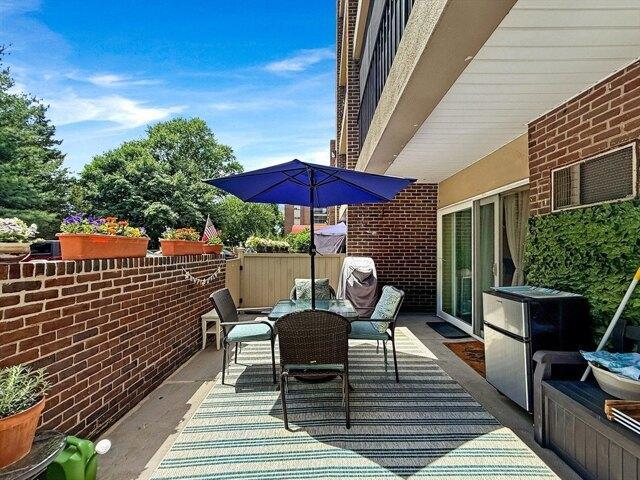 condo with 2 bedroom, Stoneham MA ES103433150