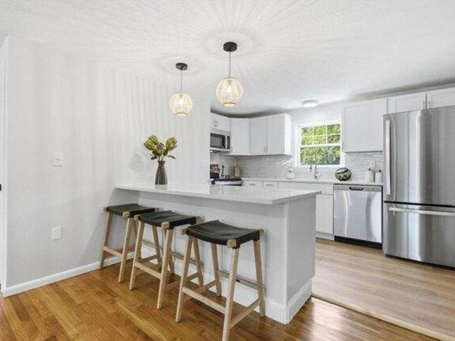 condo with 2 bedroom, Stoneham MA ES105189954
