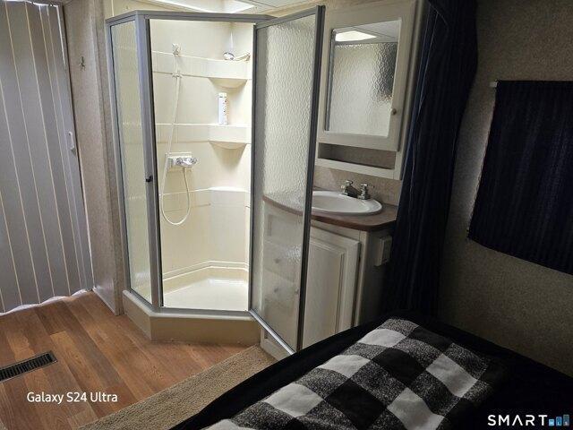 condo with 2 bedroom, Stafford CT ES103186083