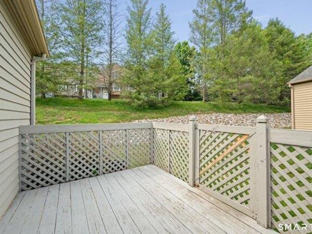 condo with 2 bedroom, Stafford CT ES104152918
