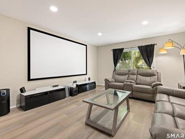 condo with 2 bedroom, Stamford CT DLS102777110