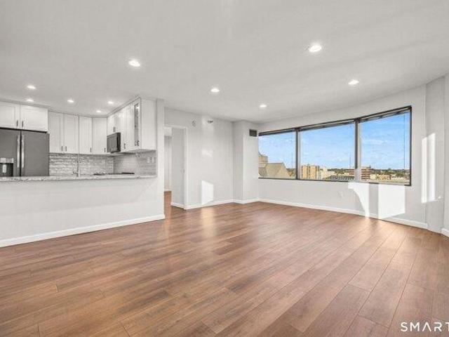 condo with 2 bedroom, Stamford CT DLS102279642