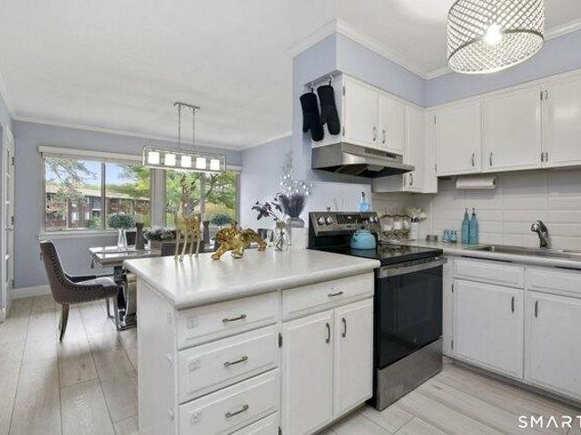 condo with 2 bedroom, Stamford CT DS102444352