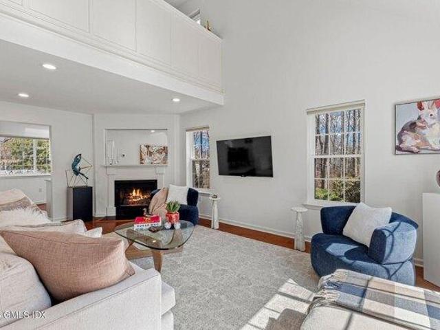 condo with 2 bedroom, Stamford CT DS102476012