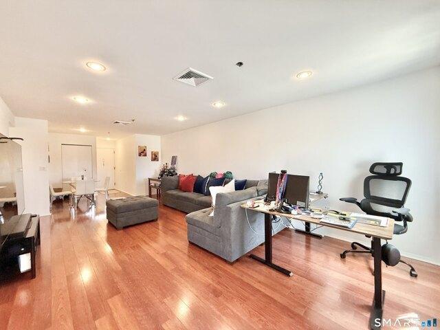 condo with 2 bedroom, Stamford CT ES103161031