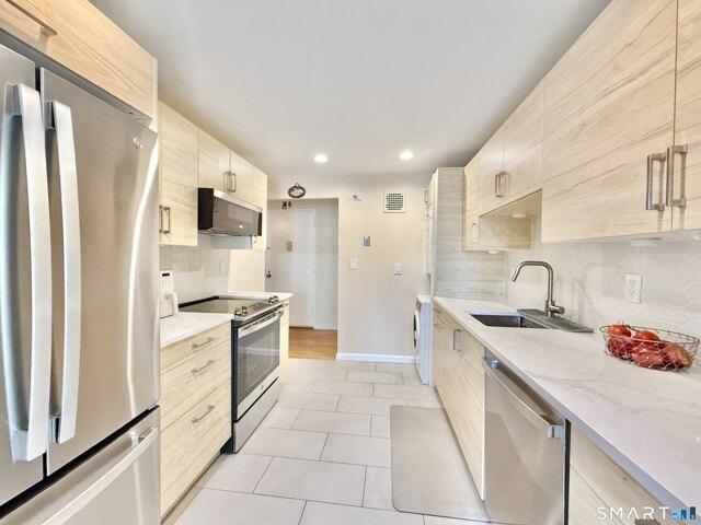 condo with 2 bedroom, Stamford CT ES103161421