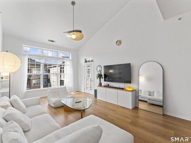condo with 2 bedroom, Stamford CT ES103101067