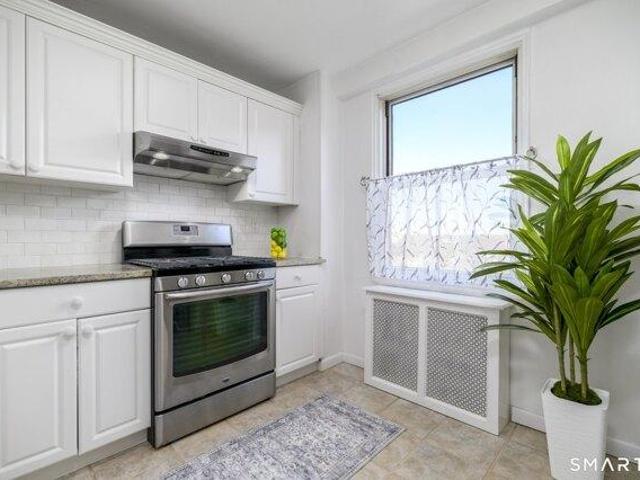 condo with 2 bedroom, Stamford CT ES104232374