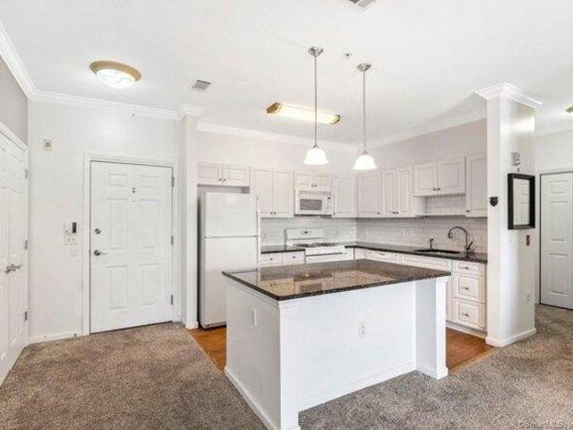 condo with 2 bedroom, Stamford CT ES104479420