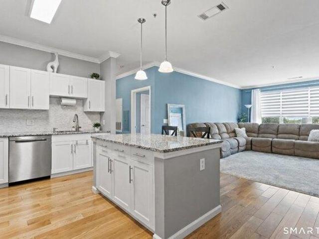 condo with 2 bedroom, Stamford CT ES105140688