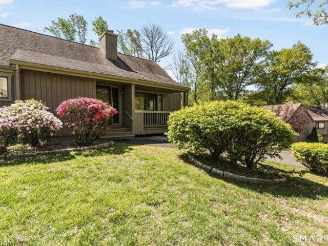 condo with 2 bedroom, Stratford CT DLS102563366