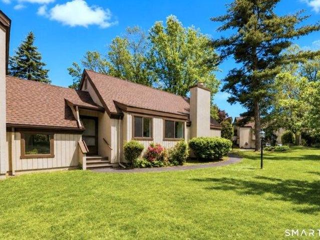 condo with 2 bedroom, Stratford CT ES103159652