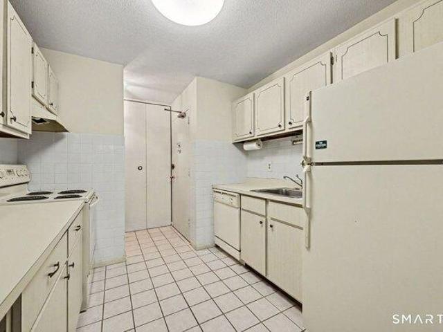 condo with 2 bedroom, Stratford CT ES104759646