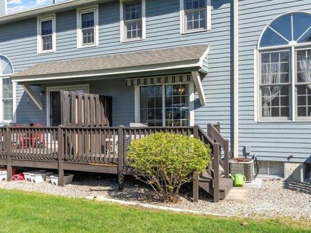 condo with 2 bedroom, Sturbridge MA ES104477209