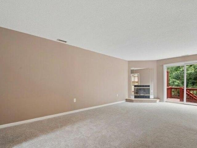 condo with 2 bedroom, Sutton MA ES104114612