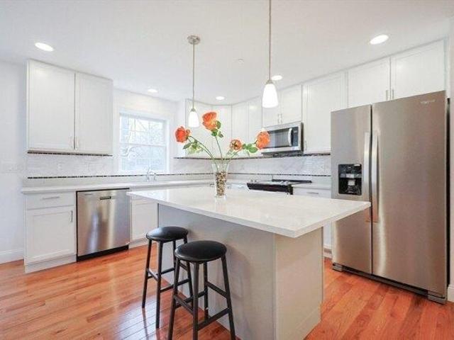 condo with 3 bedroom, Taunton MA DLS102000385
