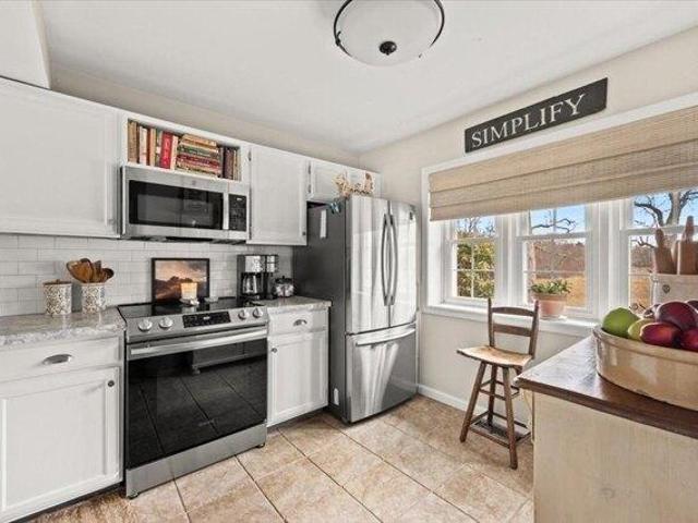 condo with 3 bedroom, Taunton MA ES104835289