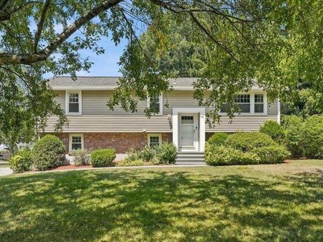 condo with 3 bedroom, Tewksbury MA ES105115770