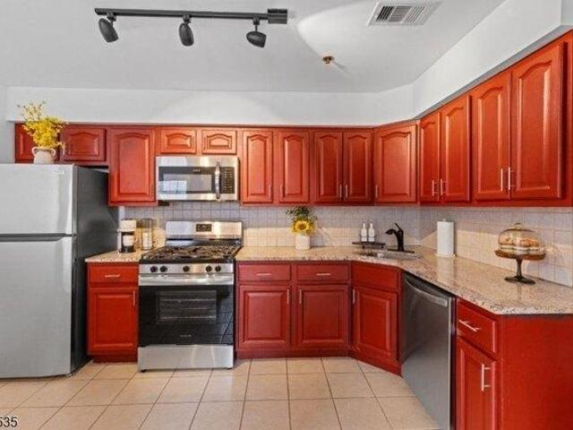 condo with 3 bedroom, Union City NJ DLS102211562