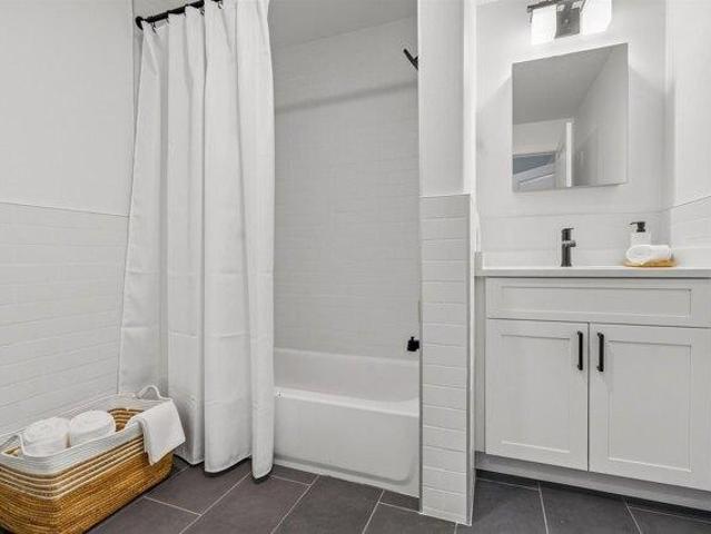 condo with 3 bedroom, Union City NJ ES104760417