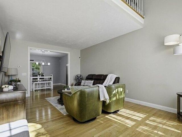 condo with 3 bedroom, Upton MA ES105158438