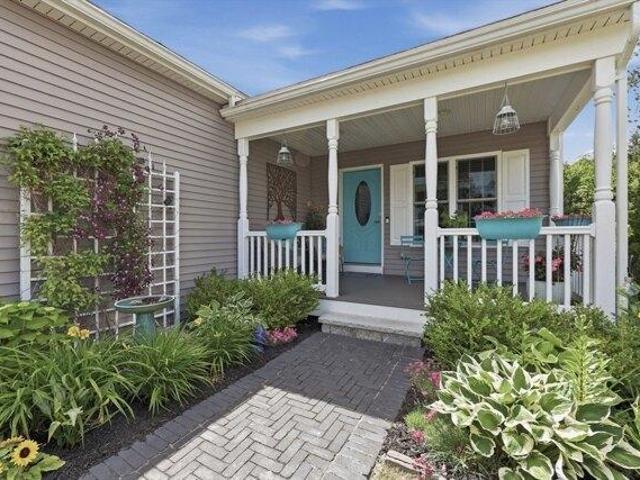 condo with 3 bedroom, Uxbridge MA DS104079462