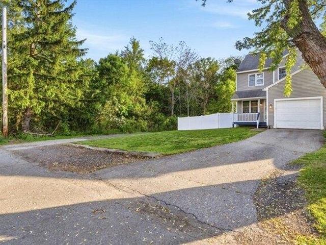 condo with 3 bedroom, Uxbridge MA ES103885813