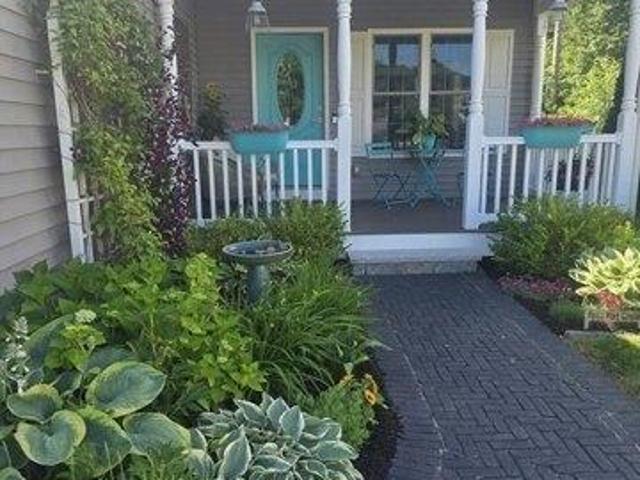 condo with 3 bedroom, Uxbridge MA ES105127030