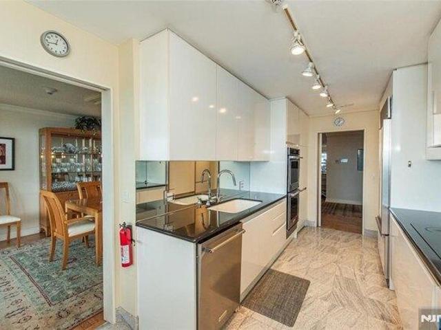condo with 3 bedroom, Verona NJ ES104605346