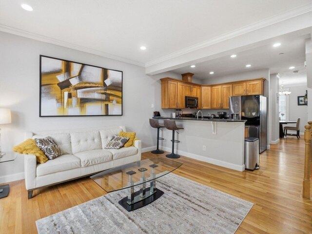 condo with 3 bedroom, Wakefield MA DS102729370