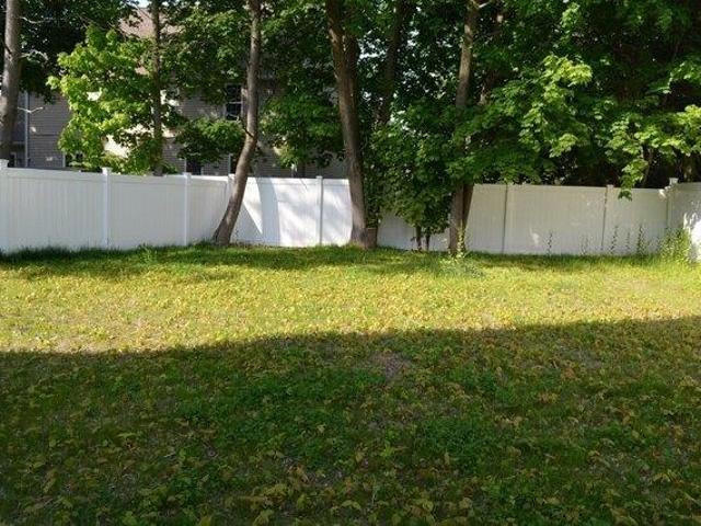 condo with 3 bedroom, Wakefield MA ES104408814