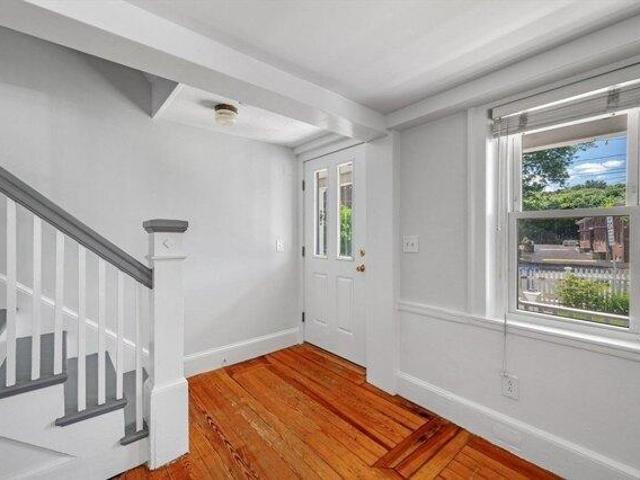 condo with 3 bedroom, Wakefield MA ES104377103