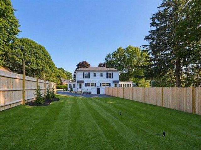 condo with 3 bedroom, Wakefield MA ES105060917