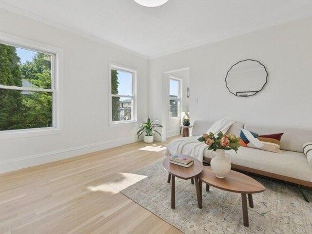 condo with 3 bedroom, Waltham MA DS104153164