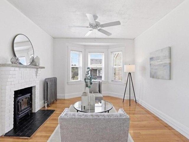 condo with 3 bedroom, Waltham MA DS104189662