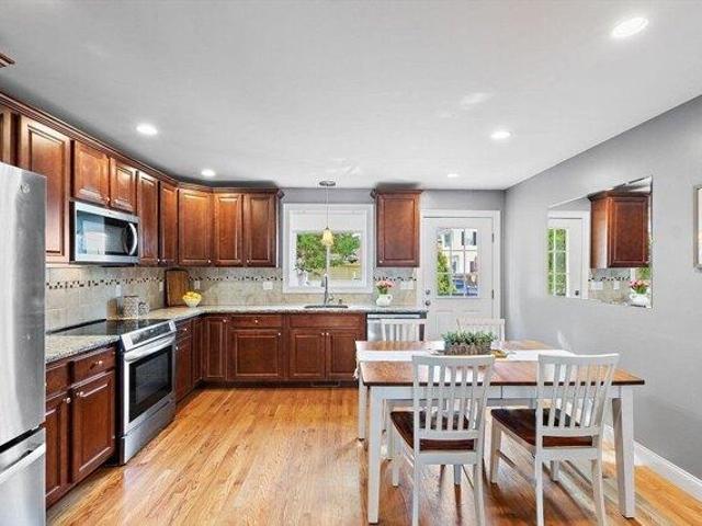 condo with 3 bedroom, Waltham MA DS104299234