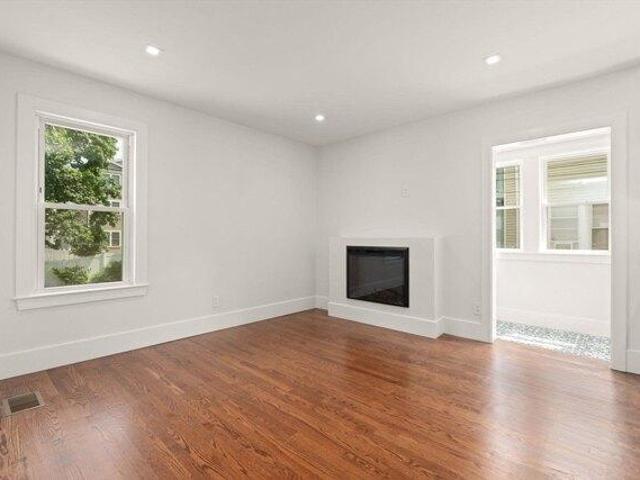 condo with 3 bedroom, Waltham MA DS103588159