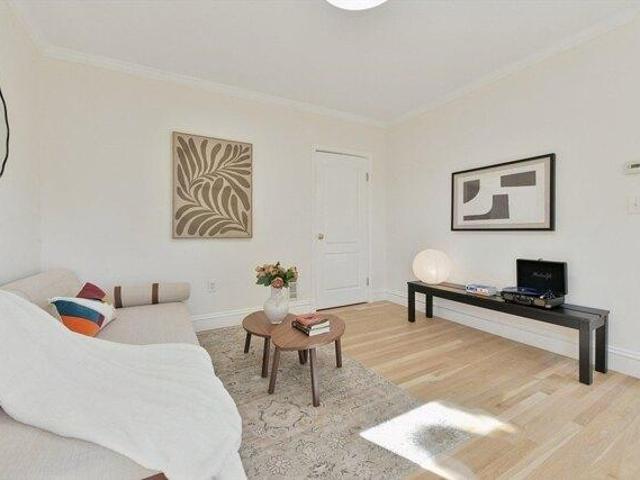 condo with 3 bedroom, Waltham MA ES104153164