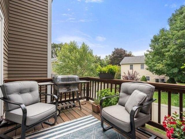 condo with 3 bedroom, Waltham MA ES105058847