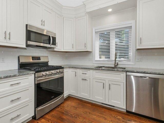 condo with 3 bedroom, Waltham MA ES105123564