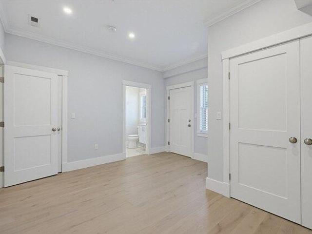 condo with 3 bedroom, Waltham MA ES105140826