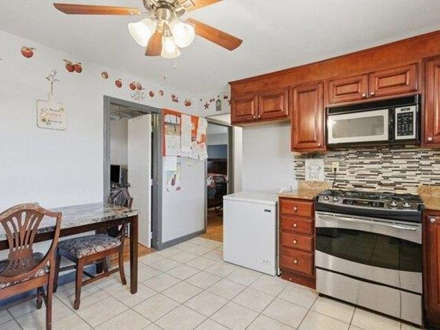 condo with 3 bedroom, Waltham MA ES105155880