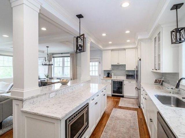 condo with 3 bedroom, Waltham MA ES105202802