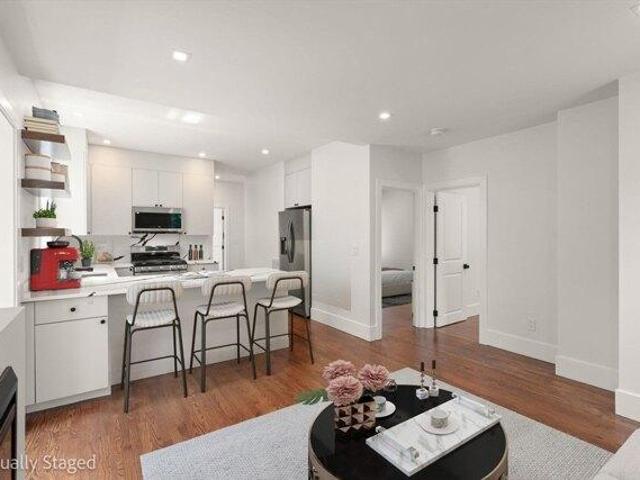 condo with 3 bedroom, Waltham MA ES103588159