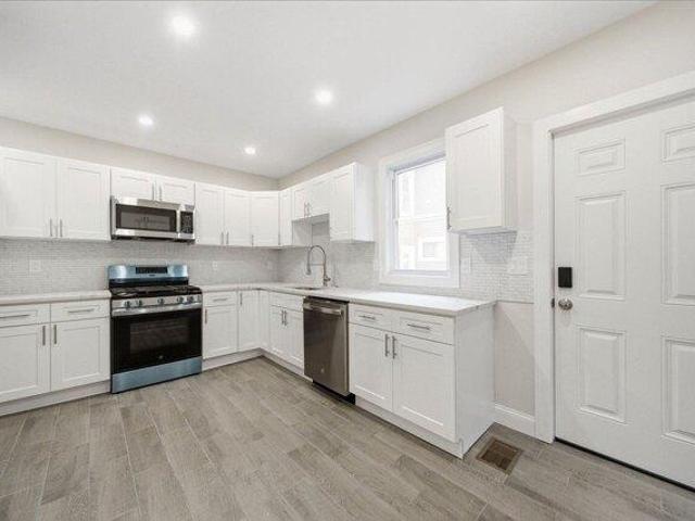 condo with 3 bedroom, Waltham MA ES103851090
