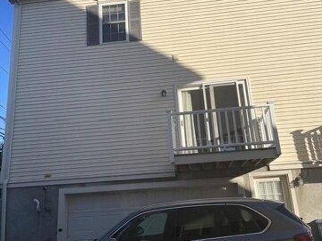 condo with 3 bedroom, Waltham MA ES103885574