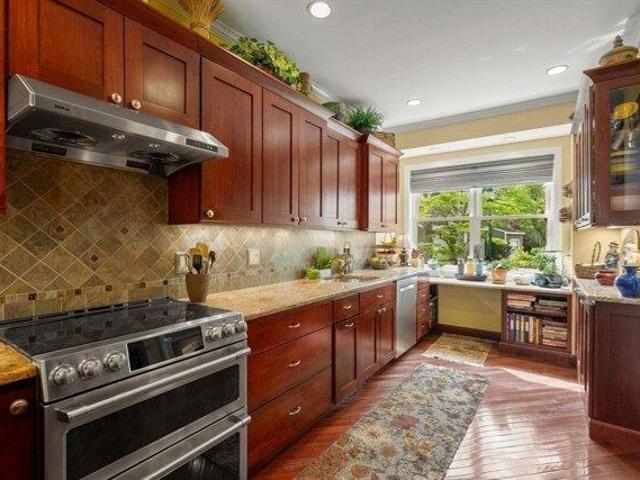 condo with 3 bedroom, Waltham MA ES103928666
