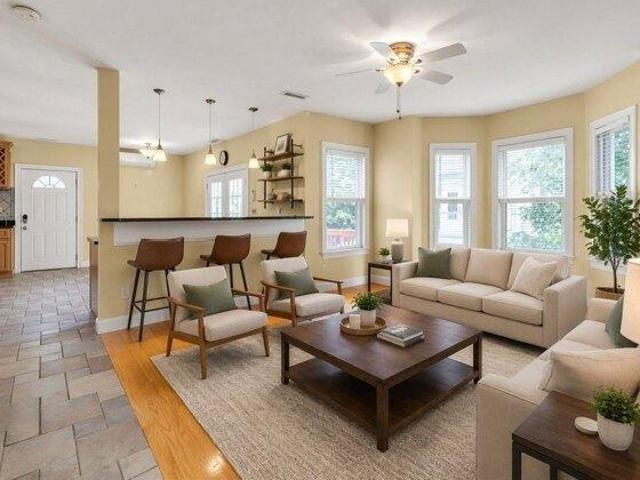 condo with 3 bedroom, Waltham MA ES103968687