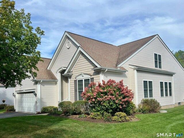 condo with 3 bedroom, Wallingford CT DS103071092
