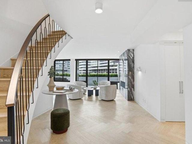 condo with 3 bedroom, Washington DC ES104903153